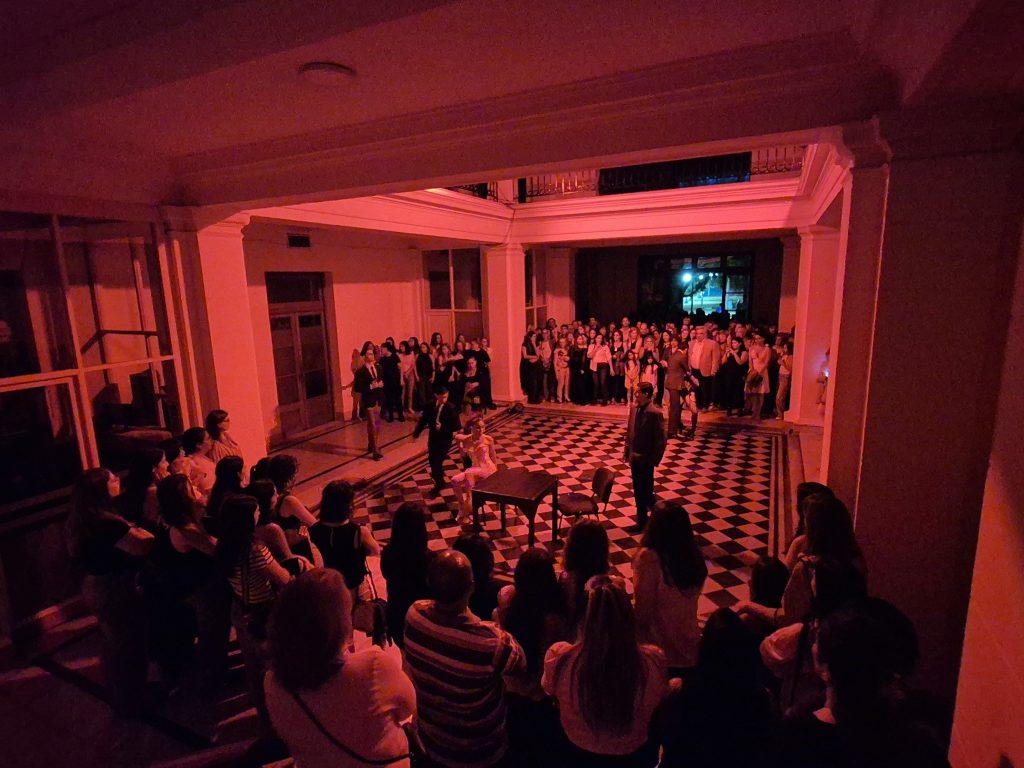Se estrenó "Palacio Tango", un espectáculo que realza la música, el ...